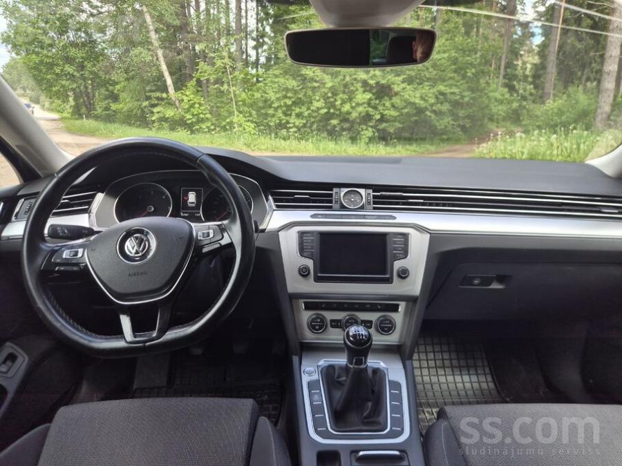 Zils Volkswagen Passat B8 2015 Valmiera, ar dzinēja tilpumu 2.00 L un nobraukumu 199 tūkst. km par 9000 €, foto 6 vietnē AUTOMOTO.COM.LV