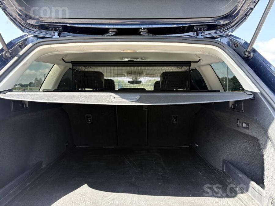 Blue Volkswagen Passat B8 2015 in Tukums, with an engine capacity of 2.00 L and mileage of 268 thousand km for 12000 €, photo 9 on AUTOMOTO.COM.LV