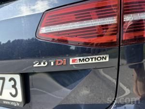 Blue Volkswagen Passat B8 2015 in Tukums, with an engine capacity of 2.00 L and mileage of 268 thousand km for 12000 €, photo 12 on AUTOMOTO.COM.LV