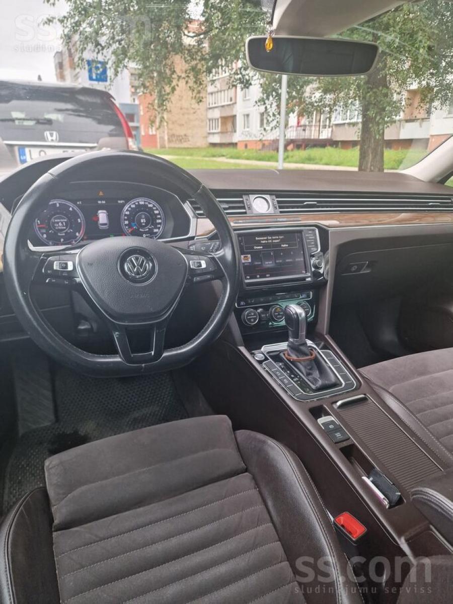 Zils Volkswagen Passat B8 2015 Madona, ar dzinēja tilpumu 2.00 L un nobraukumu 309 tūkst. km par 11000 €, foto 1 vietnē AUTOMOTO.COM.LV