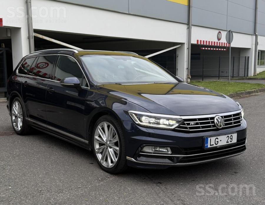 Blue Volkswagen Passat B8 2015 in Ogre, with an engine capacity of 1.60 L and mileage of 217 thousand km for 11300 €, photo 1 on AUTOMOTO.COM.LV