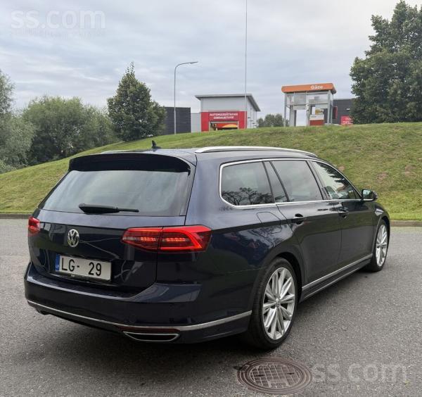 Zils Volkswagen Passat B8 2015 Ogre, ar dzinēja tilpumu 1.60 L un nobraukumu 217 tūkst. km par 11300 €, foto 3 vietnē AUTOMOTO.COM.LV