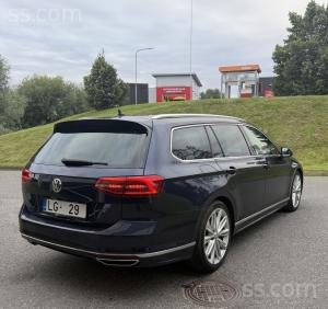 Blue Volkswagen Passat B8 2015 in Ogre, with an engine capacity of 1.60 L and mileage of 217 thousand km for 11300 €, photo 4 on AUTOMOTO.COM.LV