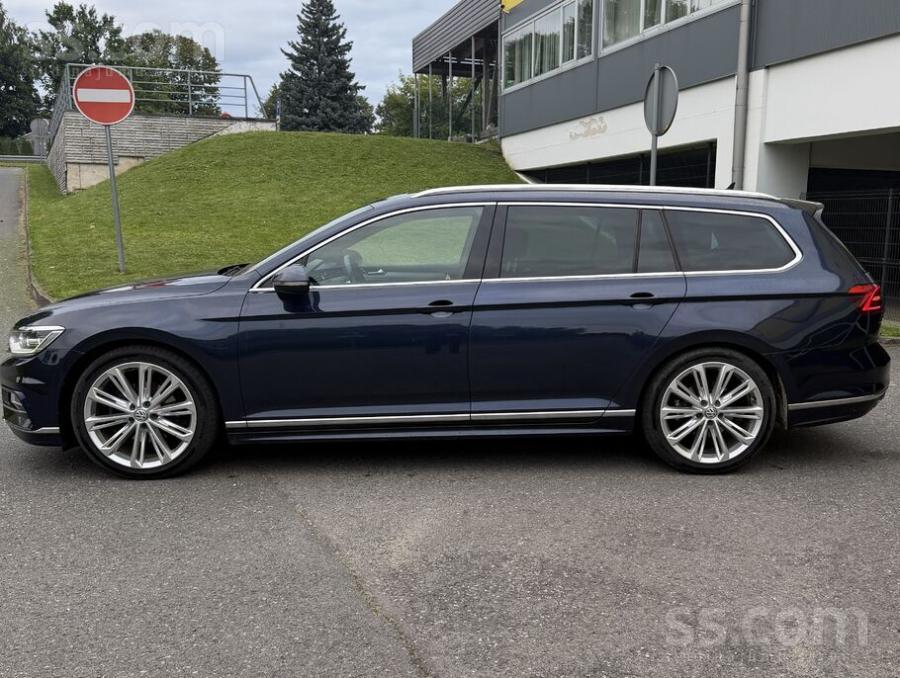 Blue Volkswagen Passat B8 2015 in Ogre, with an engine capacity of 1.60 L and mileage of 217 thousand km for 11300 €, photo 5 on AUTOMOTO.COM.LV
