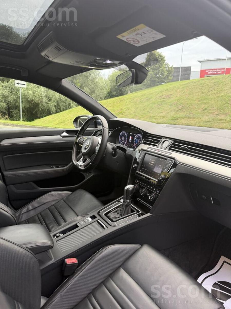 Blue Volkswagen Passat B8 2015 in Ogre, with an engine capacity of 1.60 L and mileage of 217 thousand km for 11300 €, photo 7 on AUTOMOTO.COM.LV