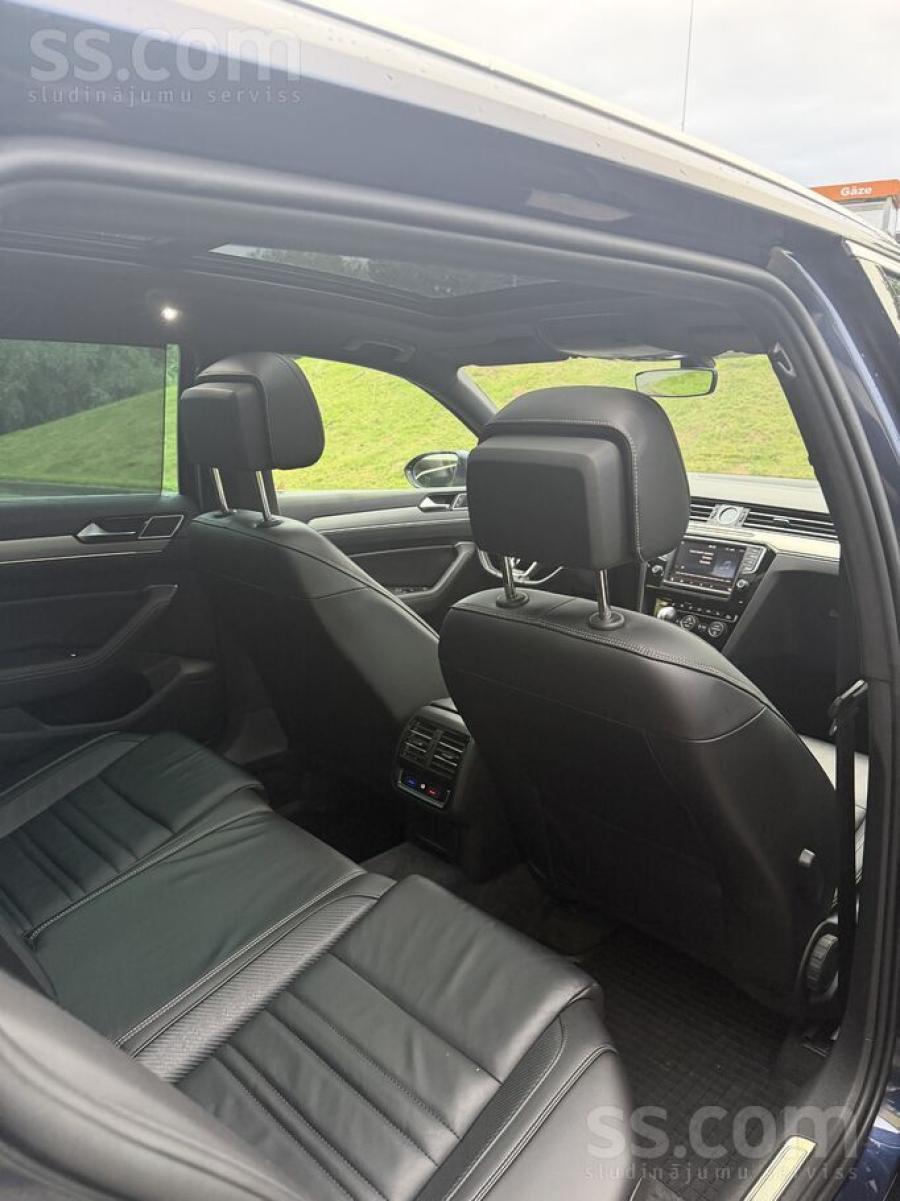 Blue Volkswagen Passat B8 2015 in Ogre, with an engine capacity of 1.60 L and mileage of 217 thousand km for 11300 €, photo 9 on AUTOMOTO.COM.LV