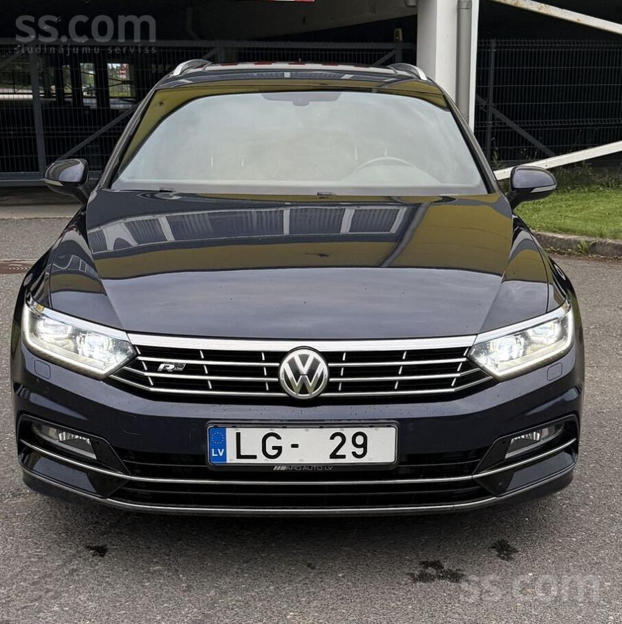 Blue Volkswagen Passat B8 2015 in Ogre, with an engine capacity of 1.60 L and mileage of 217 thousand km for 11300 €, photo 12 on AUTOMOTO.COM.LV