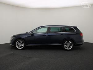 Blue Volkswagen Passat B8 2016 in Vilnius, with an engine capacity of 1.40 L and mileage of 200 thousand km for 12199 €, photo 6 on AUTOMOTO.COM.LV