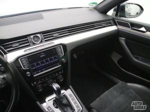 Blue Volkswagen Passat B8 2016 in Vilnius, with an engine capacity of 1.40 L and mileage of 200 thousand km for 12199 €, photo 21 on AUTOMOTO.COM.LV