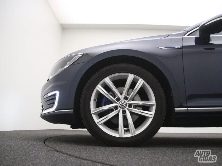 Blue Volkswagen Passat B8 2016 in Vilnius, with an engine capacity of 1.40 L and mileage of 200 thousand km for 12199 €, photo 28 on AUTOMOTO.COM.LV