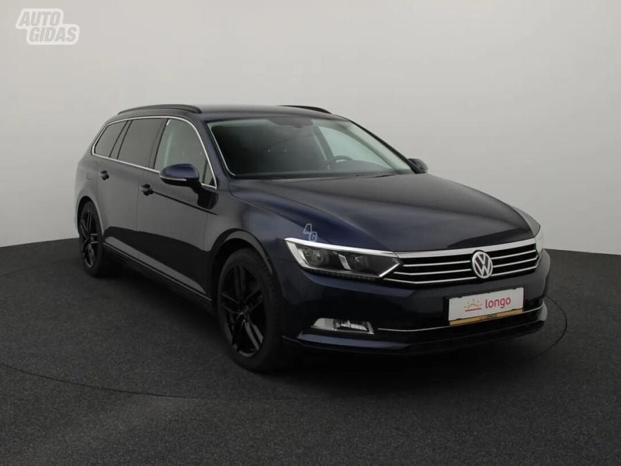 Blue Volkswagen Passat B8 2016 in Vilnius, with an engine capacity of 1.60 L and mileage of 238 thousand km for 9999 €, photo 10 on AUTOMOTO.COM.LV