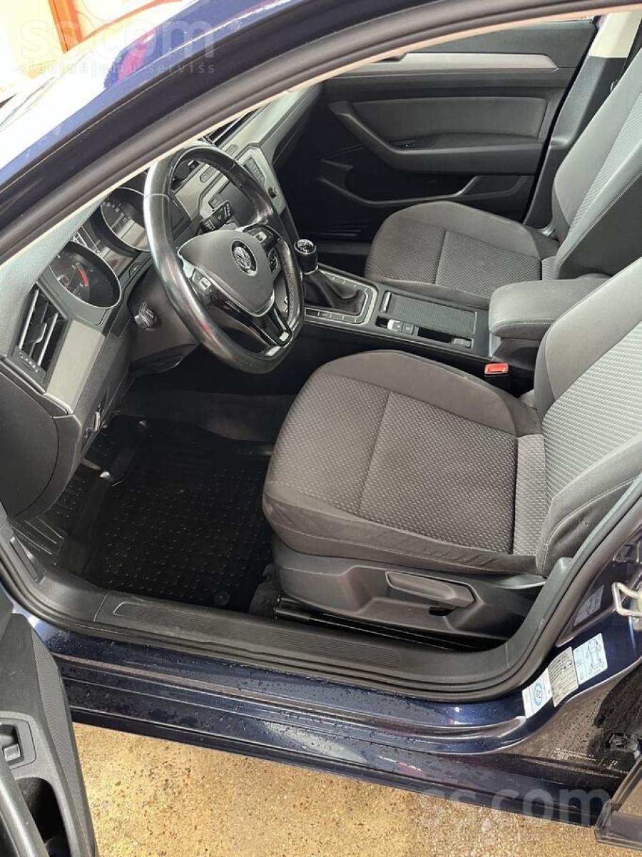 Blue Volkswagen Passat B8 2016 in Riga, with an engine capacity of 1.60 L and mileage of 286 thousand km for 7100 €, photo 7 on AUTOMOTO.COM.LV