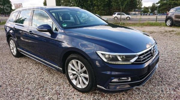 Blue Volkswagen Passat B8 2016 in Riga, with an engine capacity of 1.60 L and mileage of 258 thousand km for 12800 €, photo 3 on AUTOMOTO.COM.LV