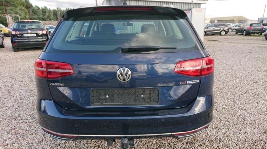 Blue Volkswagen Passat B8 2016 in Riga, with an engine capacity of 1.60 L and mileage of 258 thousand km for 12800 €, photo 7 on AUTOMOTO.COM.LV