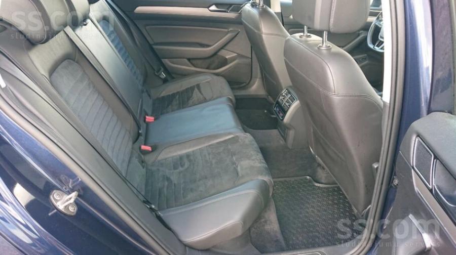 Blue Volkswagen Passat B8 2016 in Riga, with an engine capacity of 1.60 L and mileage of 258 thousand km for 12800 €, photo 12 on AUTOMOTO.COM.LV