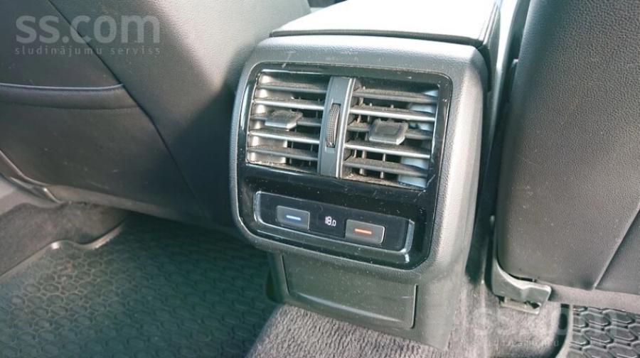 Blue Volkswagen Passat B8 2016 in Riga, with an engine capacity of 1.60 L and mileage of 258 thousand km for 12800 €, photo 13 on AUTOMOTO.COM.LV