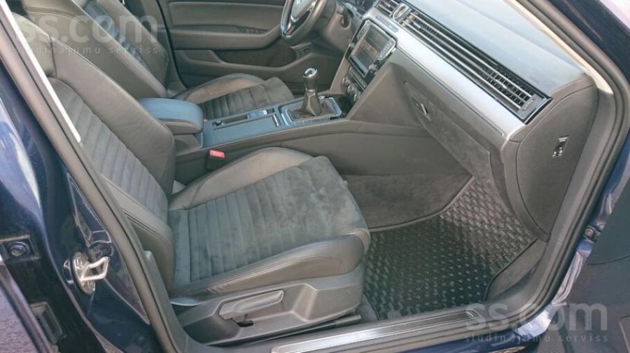 Blue Volkswagen Passat B8 2016 in Riga, with an engine capacity of 1.60 L and mileage of 258 thousand km for 12800 €, photo 15 on AUTOMOTO.COM.LV