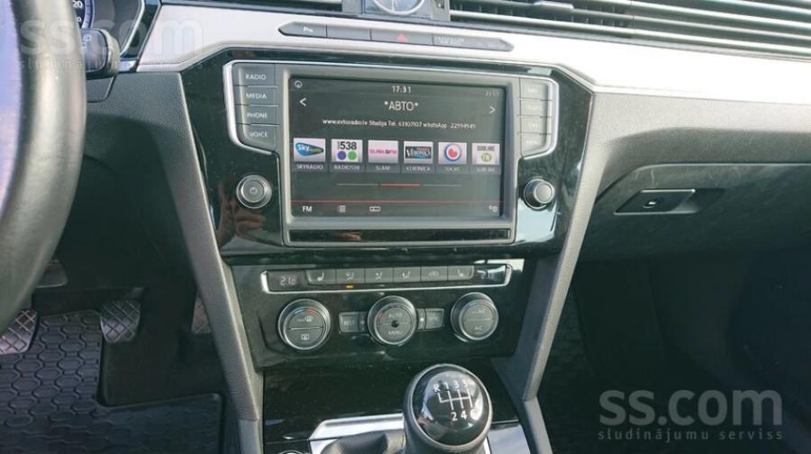 Blue Volkswagen Passat B8 2016 in Riga, with an engine capacity of 1.60 L and mileage of 258 thousand km for 12800 €, photo 20 on AUTOMOTO.COM.LV