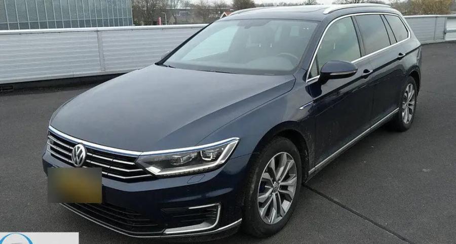 Zils Volkswagen Passat B8 2016 Jūrmala, ar dzinēja tilpumu 1.40 L un nobraukumu 228 tūkst. km par 11950 €, foto 1 vietnē AUTOMOTO.COM.LV