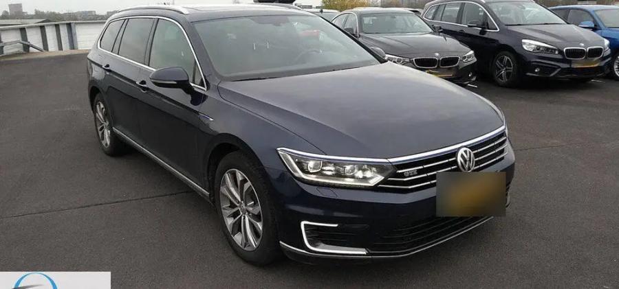 Zils Volkswagen Passat B8 2016 Jūrmala, ar dzinēja tilpumu 1.40 L un nobraukumu 228 tūkst. km par 11950 €, foto 3 vietnē AUTOMOTO.COM.LV