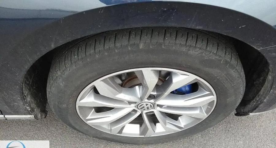 Zils Volkswagen Passat B8 2016 Jūrmala, ar dzinēja tilpumu 1.40 L un nobraukumu 228 tūkst. km par 11950 €, foto 6 vietnē AUTOMOTO.COM.LV