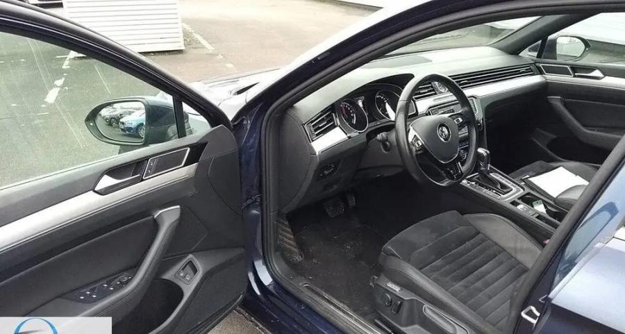 Zils Volkswagen Passat B8 2016 Jūrmala, ar dzinēja tilpumu 1.40 L un nobraukumu 228 tūkst. km par 11950 €, foto 7 vietnē AUTOMOTO.COM.LV