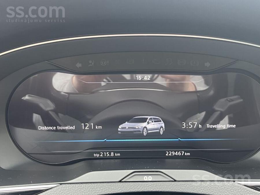 Zils Volkswagen Passat B8 2016 Bauska, ar dzinēja tilpumu 1.40 L un nobraukumu 232 tūkst. km par 12000 €, foto 9 vietnē AUTOMOTO.COM.LV