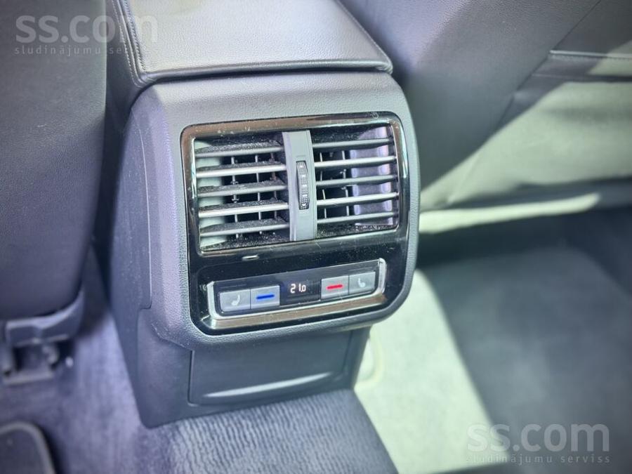 Zils Volkswagen Passat B8 2016 Bauska, ar dzinēja tilpumu 1.40 L un nobraukumu 232 tūkst. km par 12000 €, foto 24 vietnē AUTOMOTO.COM.LV