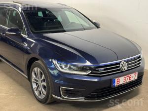 Blue Volkswagen Passat B8 2016 in Jurmala, with an engine capacity of 1.40 L and mileage of 229 thousand km for 11950 €, photo 11 on AUTOMOTO.COM.LV