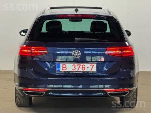 Blue Volkswagen Passat B8 2016 in Jurmala, with an engine capacity of 1.40 L and mileage of 229 thousand km for 11950 €, photo 15 on AUTOMOTO.COM.LV