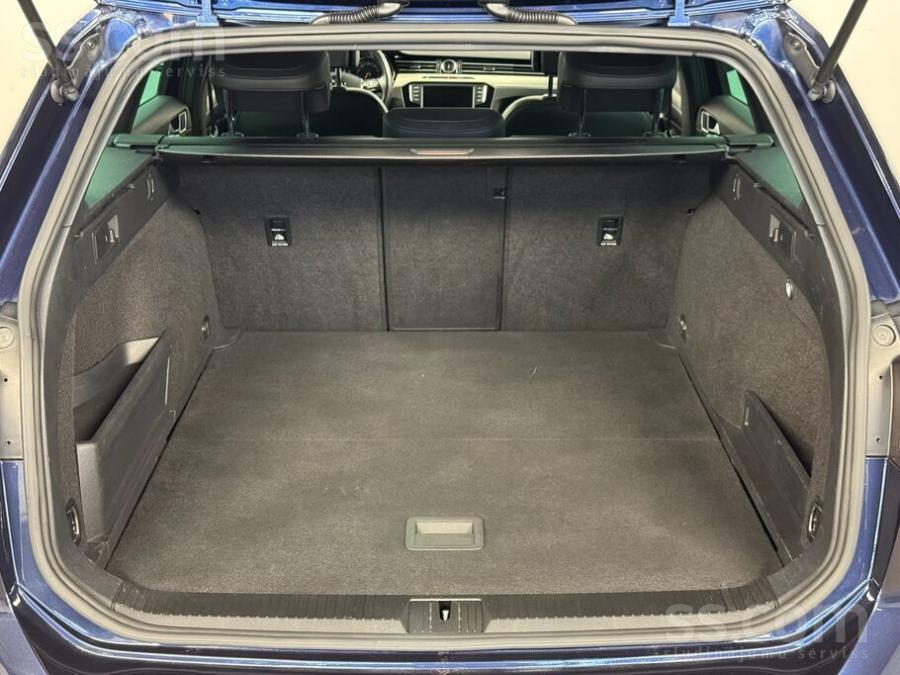 Blue Volkswagen Passat B8 2016 in Jurmala, with an engine capacity of 1.40 L and mileage of 229 thousand km for 11950 €, photo 32 on AUTOMOTO.COM.LV