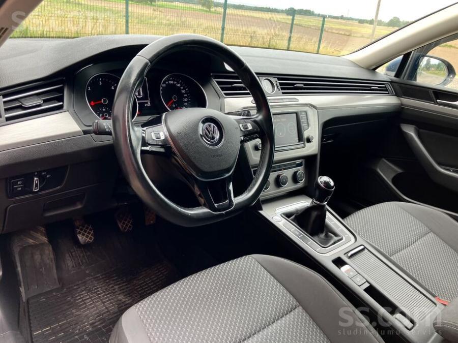Zils Volkswagen Passat B8 2016 Talsi, ar dzinēja tilpumu 1.60 L un nobraukumu 0 tūkst. km par 7500 €, foto 13 vietnē AUTOMOTO.COM.LV