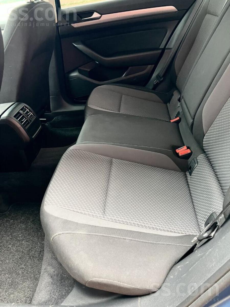 Zils Volkswagen Passat B8 2016 Talsi, ar dzinēja tilpumu 1.60 L un nobraukumu 0 tūkst. km par 7500 €, foto 14 vietnē AUTOMOTO.COM.LV