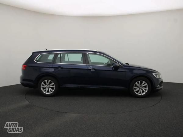 Zils Volkswagen Passat B8 2017 Viļņa, ar dzinēja tilpumu 2.00 L un nobraukumu 292 tūkst. km par 9399 €, foto 9 vietnē AUTOMOTO.COM.LV