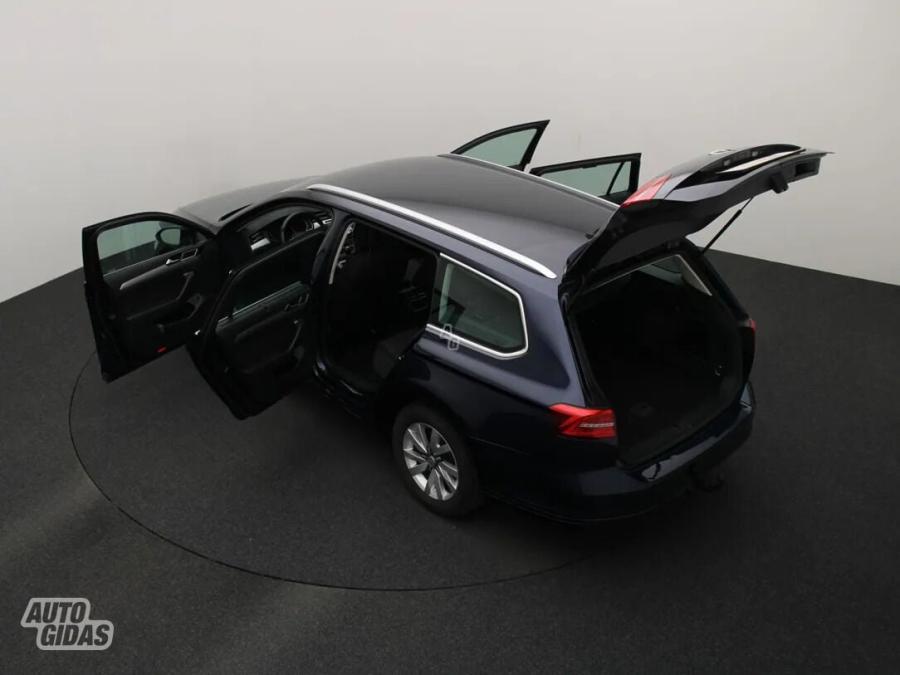 Zils Volkswagen Passat B8 2017 Viļņa, ar dzinēja tilpumu 2.00 L un nobraukumu 292 tūkst. km par 9399 €, foto 14 vietnē AUTOMOTO.COM.LV