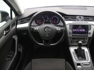 Zils Volkswagen Passat B8 2017 Viļņa, ar dzinēja tilpumu 2.00 L un nobraukumu 292 tūkst. km par 9399 €, foto 18 vietnē AUTOMOTO.COM.LV