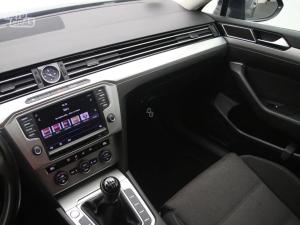 Zils Volkswagen Passat B8 2017 Viļņa, ar dzinēja tilpumu 2.00 L un nobraukumu 292 tūkst. km par 9399 €, foto 22 vietnē AUTOMOTO.COM.LV