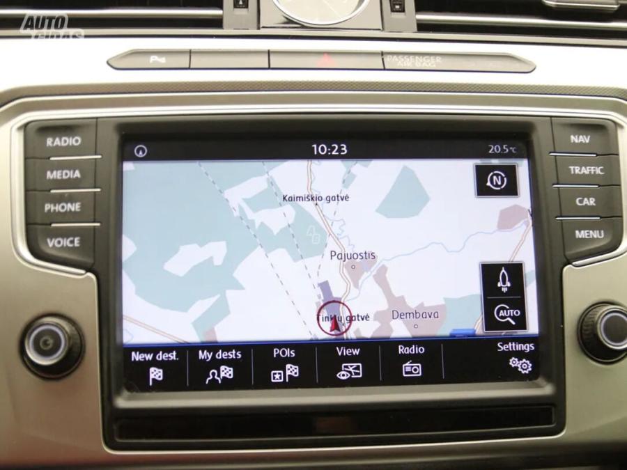 Zils Volkswagen Passat B8 2017 Viļņa, ar dzinēja tilpumu 2.00 L un nobraukumu 292 tūkst. km par 9399 €, foto 25 vietnē AUTOMOTO.COM.LV