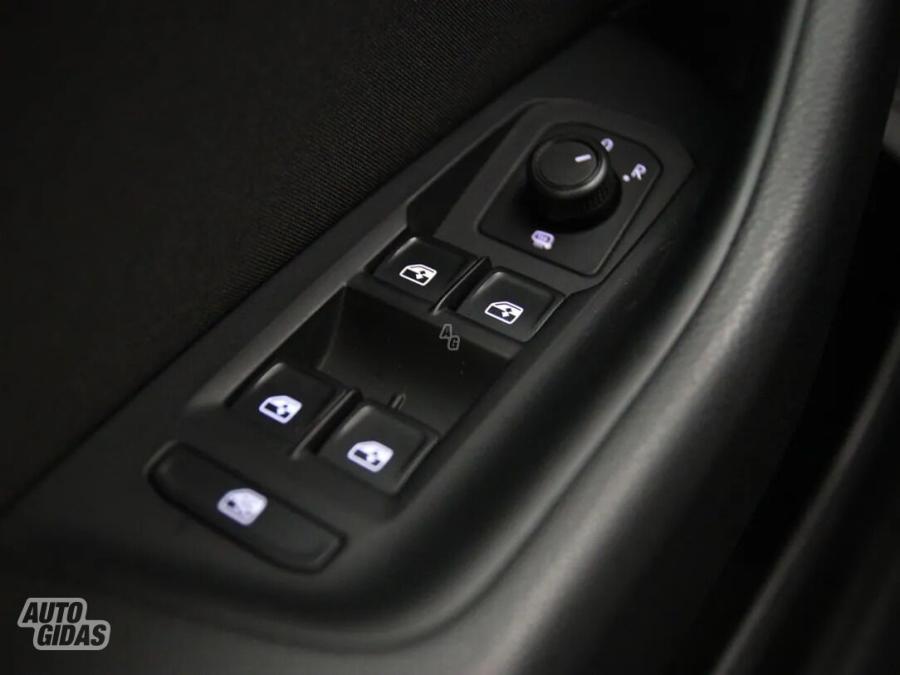 Zils Volkswagen Passat B8 2017 Viļņa, ar dzinēja tilpumu 2.00 L un nobraukumu 292 tūkst. km par 9399 €, foto 27 vietnē AUTOMOTO.COM.LV