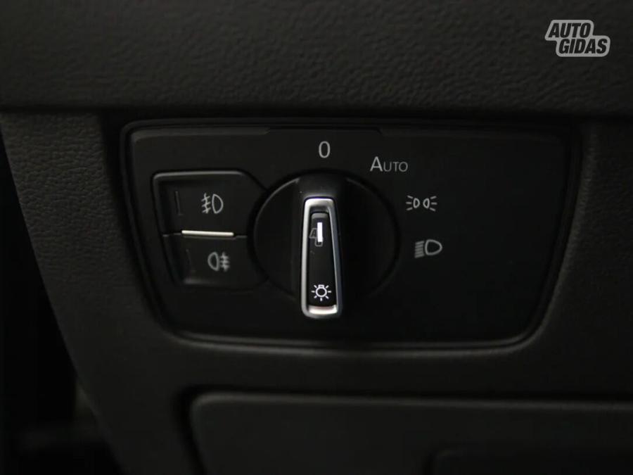 Zils Volkswagen Passat B8 2017 Viļņa, ar dzinēja tilpumu 2.00 L un nobraukumu 292 tūkst. km par 9399 €, foto 28 vietnē AUTOMOTO.COM.LV
