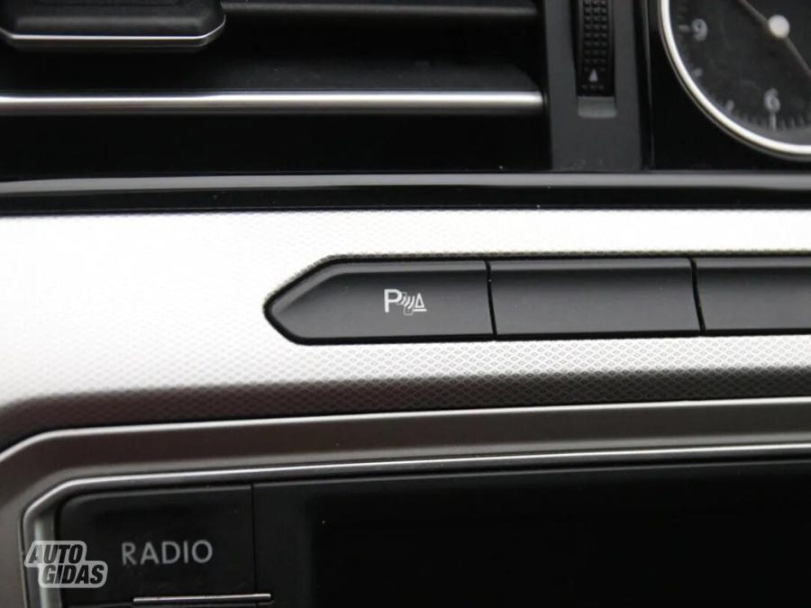 Zils Volkswagen Passat B8 2017 Viļņa, ar dzinēja tilpumu 2.00 L un nobraukumu 292 tūkst. km par 9399 €, foto 32 vietnē AUTOMOTO.COM.LV