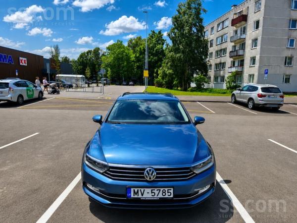 Blue Volkswagen Passat B8 2017 in Riga, with an engine capacity of 2.00 L and mileage of 226 thousand km for 11600 €, photo 2 on AUTOMOTO.COM.LV