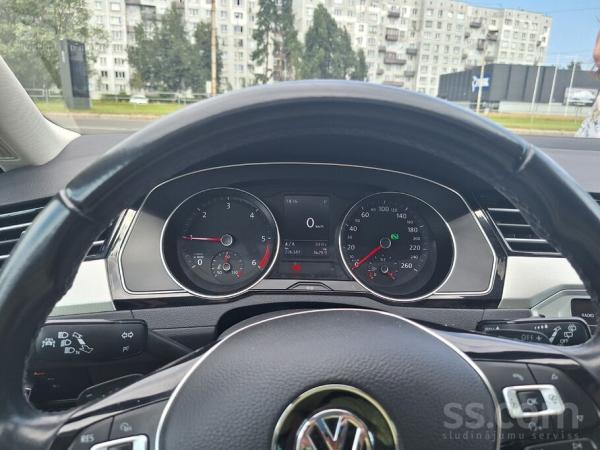 Blue Volkswagen Passat B8 2017 in Riga, with an engine capacity of 2.00 L and mileage of 226 thousand km for 11600 €, photo 8 on AUTOMOTO.COM.LV