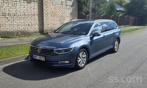 Blue Volkswagen Passat B8 2017 in Riga, with an engine capacity of 1.60 L and mileage of 363 thousand km for 6500 €, photo 1 on AUTOMOTO.COM.LV