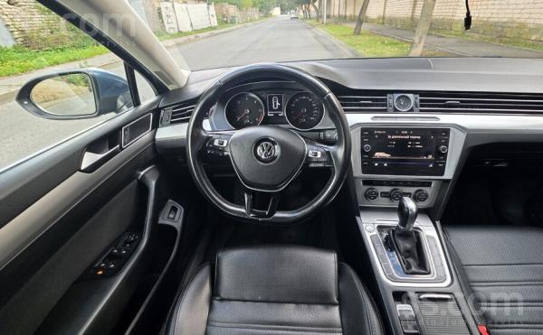 Blue Volkswagen Passat B8 2017 in Riga, with an engine capacity of 1.60 L and mileage of 363 thousand km for 6500 €, photo 10 on AUTOMOTO.COM.LV