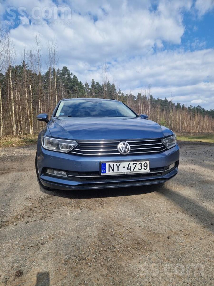 Blue Volkswagen Passat B8 2018 in Riga, with an engine capacity of 2.00 L and mileage of 291 thousand km for 9500 €, photo 2 on AUTOMOTO.COM.LV