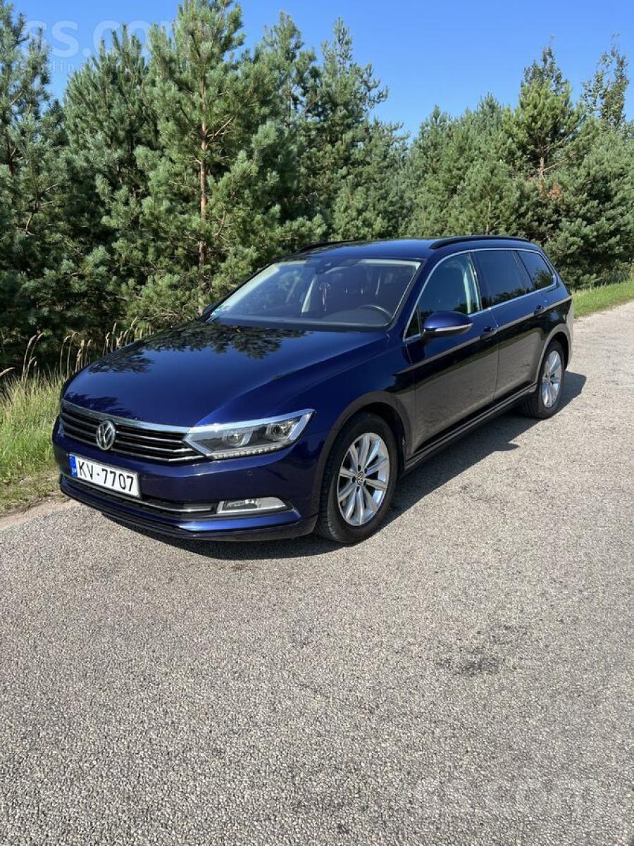 Blue Volkswagen Passat B8 2018 in Riga, with an engine capacity of 2.00 L and mileage of 255 thousand km for 10950 €, photo 1 on AUTOMOTO.COM.LV
