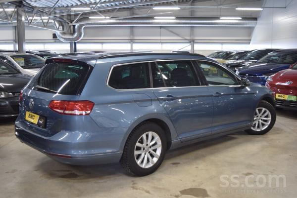 Blue Volkswagen Passat B8 2018 in Riga, with an engine capacity of 2.00 L and mileage of 181 thousand km for 12900 €, photo 2 on AUTOMOTO.COM.LV