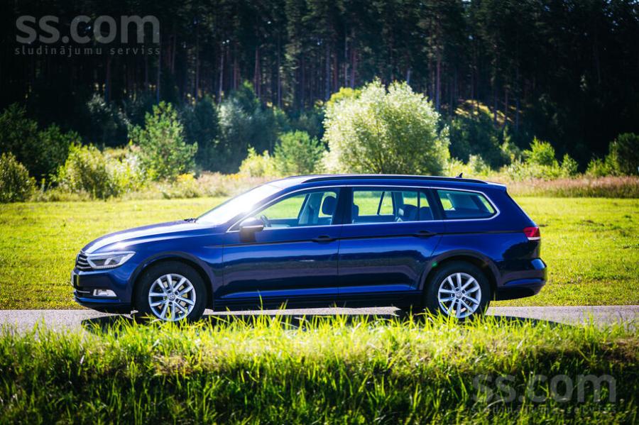 Blue Volkswagen Passat B8 2019 in Riga, with an engine capacity of 2.00 L and mileage of 222 thousand km for 11200 €, photo 3 on AUTOMOTO.COM.LV