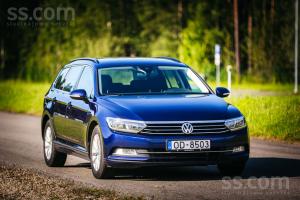 Blue Volkswagen Passat B8 2019 in Riga, with an engine capacity of 2.00 L and mileage of 222 thousand km for 11200 €, photo 5 on AUTOMOTO.COM.LV